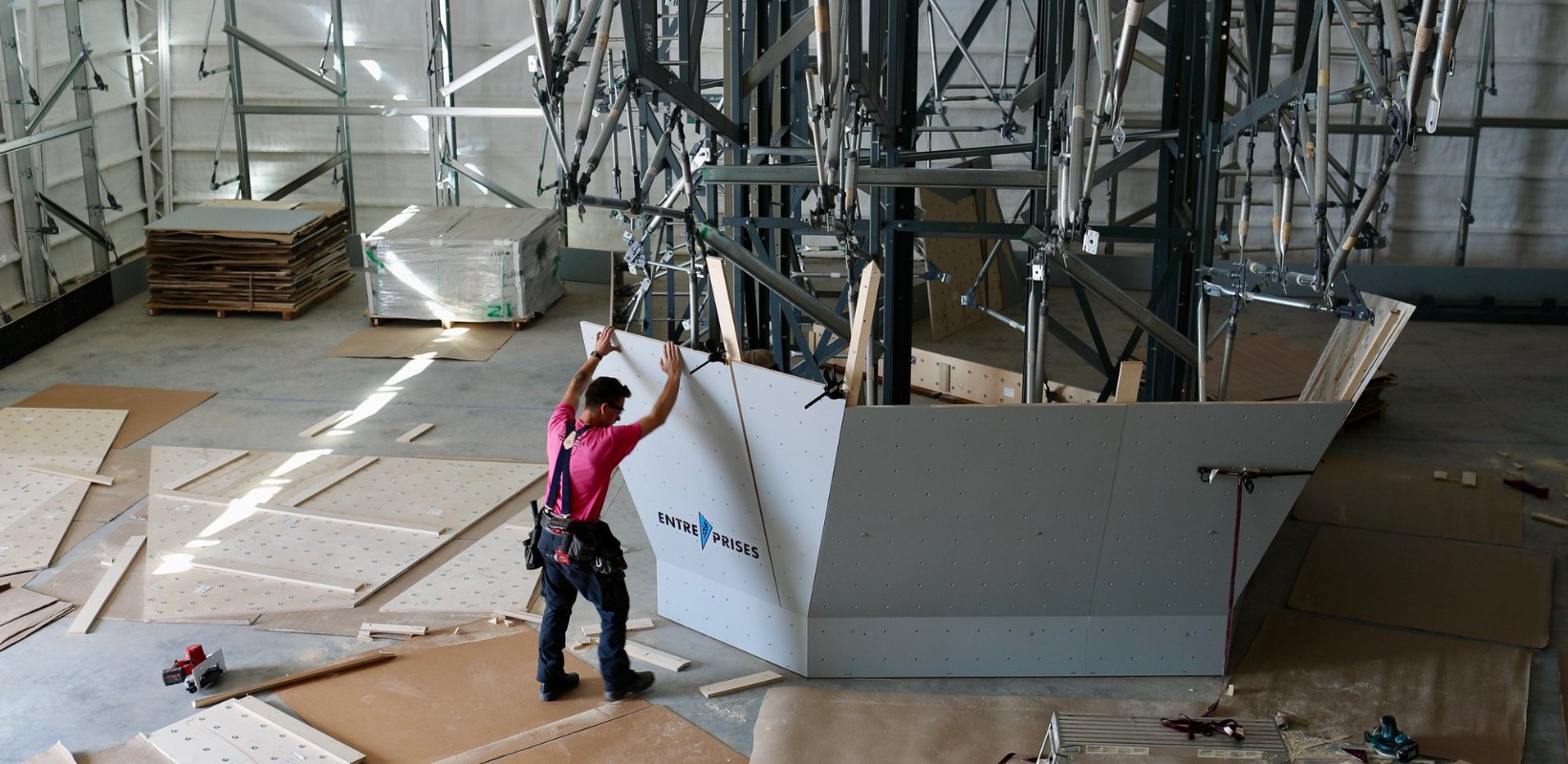 Indoor Rock Climbing Wall Safety - Best Practices and Setup Tips
